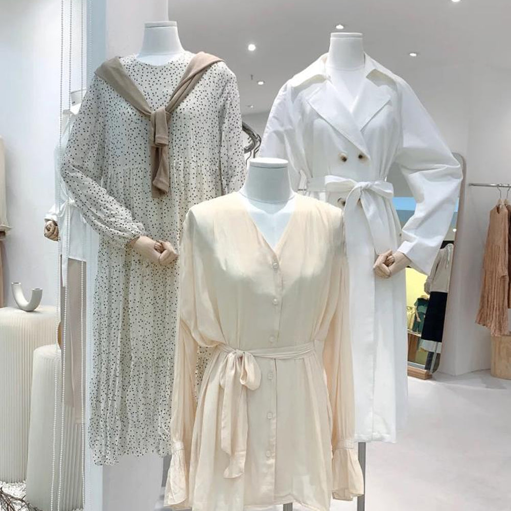 Female Half Body Dress Form Mannequin Torso with Wooden Hand Adjustable ...